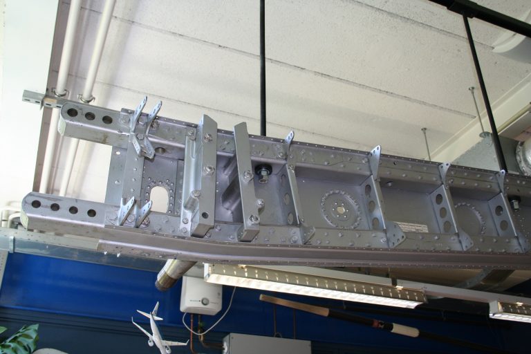 4.5.1 Introduction to Bending of Wing Spars - TU Delft OCW