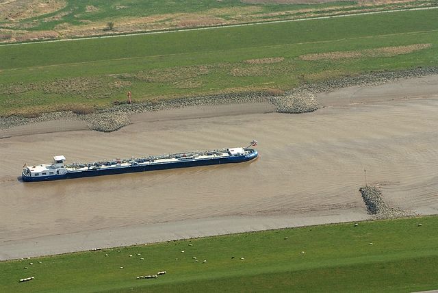 Example 2: Sediment in an estuary - TU Delft OCW